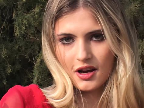 Angelina Crow Sarah Dark Gaper Maker 2 Eporner