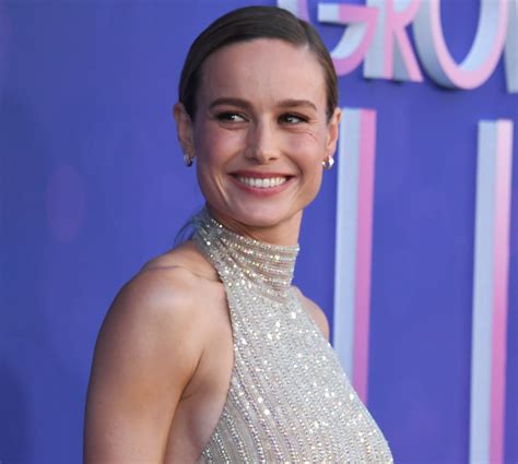 Brie Larson In Bathing Suit Asks Does La Even Get Fall — Celebwell