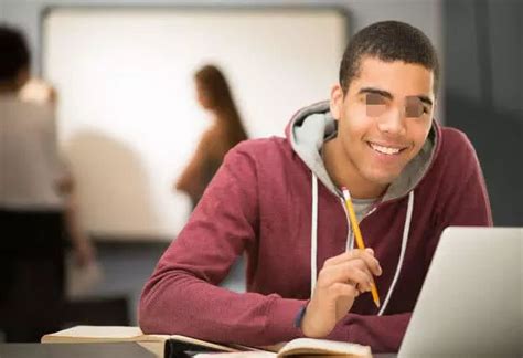 女教师勾引16岁学生 连发3月性感照引诱发生性关系 搜狐大视野 搜狐新闻