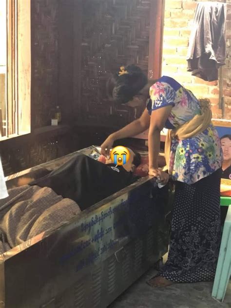 သူ့ရဲ့အခြေအနေကိုသိလို့ ဇနီးသည်ကို နောက်ဆုံးအနေနဲ့ရင်ခွင်ထဲမှာဖက်ထားပေးဖို့ ပြောပြီး ကျဆုံးသ