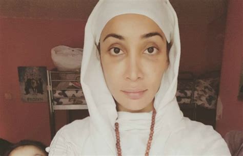 Sofia Hayat Removes Waves Her Breast Implants Says She Has No