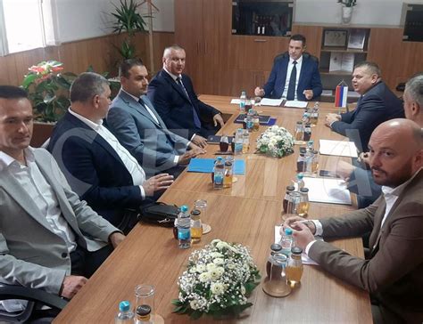 Srna БУКЕЈЛОВИЋ ЗАДОВОЉАВАЈУЋЕ СТАЊЕ БЕЗБЈЕДНОСТИ