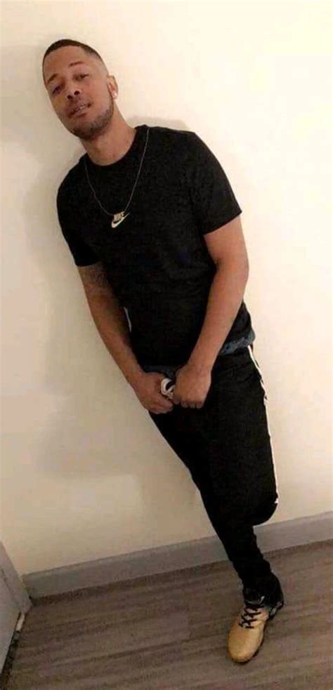 Aaron Wallace 02411208 Pen Pal Profile