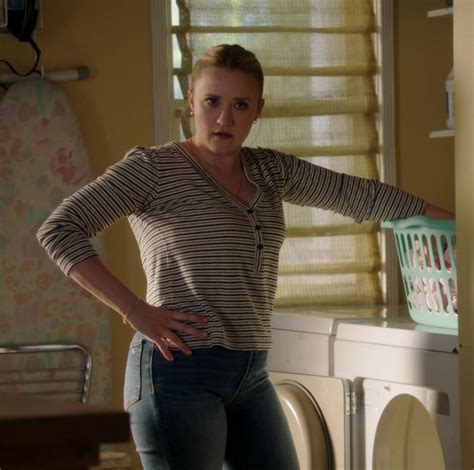 Young Sheldon Tv Show Best Outfits