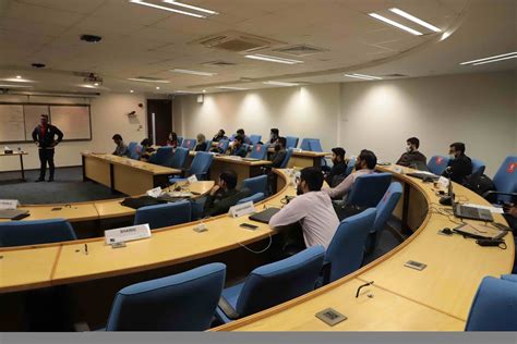 sulman malik conducted a top five challenges that ceos face karachi