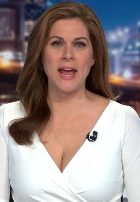 10 Erin Burnett Ideas In 2020 Erin Burnett Erin Female News Anchors