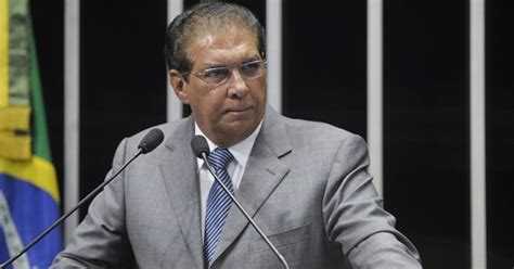 Jader Barbalho Senador Jader Barbalho Lamenta Morte De Gerson Camata