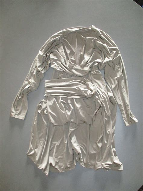 Кофта жіноча світло коричневого кольору з рукавом 3 4 та поясом завязкою Розміром М без