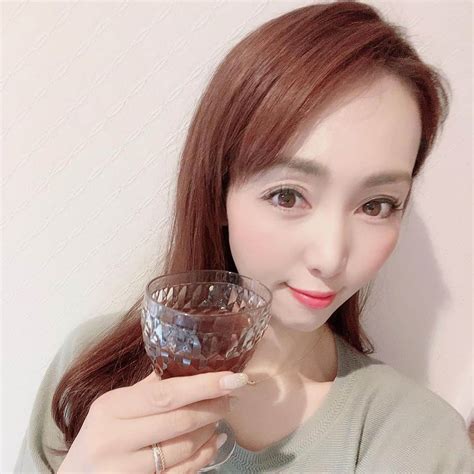 澤野井香里さんのインスタグラム写真 澤野井香里instagram「今朝は最近飲み始めた創業200年の酒蔵で作られた安心無添加の