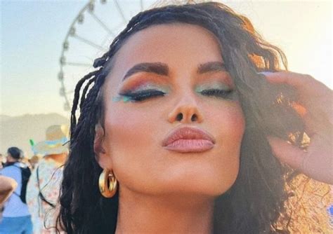 Fs S Joy Taylor Flaunts Her Bikini Curves And Sneakers At Coachella Page Blacksportsonline