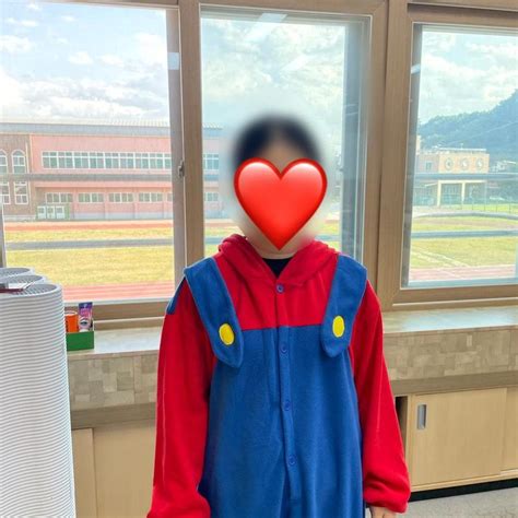 Clothing Fashion Accessories 졸업사진 졸업사진대여 슈퍼마리오 졸사대여 귀여움 On Bunjang With