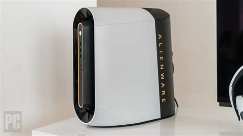 First Look The 2019 Alienware Aurora R9 Is A Sci Fi Styled Powerhouse