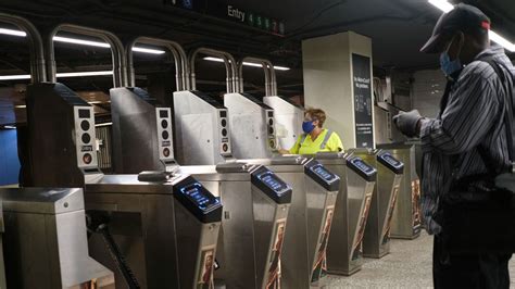 Mta Deploys Armed Security Guards To Avoid Fare Evasion