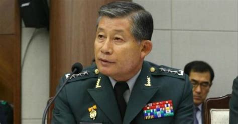 검찰 Mb시절 배득식 기무사령관· 이봉엽 기무사 참모장 소환