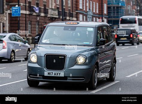 London England Uk December 31 2019 Typical Black London Cab In