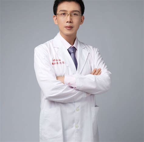 愛群婦產科診所試管嬰兒中心 輕鬆凍卵 凍卵幸孕禮物🎁 相較於男性的精蟲細胞， 女性卵巢機能與卵子品質隨年齡增長而衰弱， 不僅造成懷孕