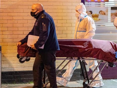 Тэтгэврийн мөнгө авахын тулд нас барсан хүний цогцсыг түшиж авч явжээ Isee Mn