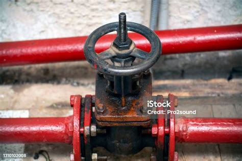가스 공급 또는 난방 시스템 파이프산업용 밸브 가솔린에 대한 스톡 사진 및 기타 이미지 가솔린 건축물 게이트 Istock
