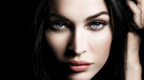 Female Models Wallpapers Top Free Female Models Backgrounds Wallpaperaccess