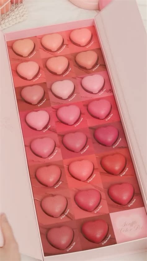 데이지크 Milklatte 올리브영 어워즈 위너 수상 데이지크 Best Seller☕ 맑은 발색의 밀크라떼로 우아하면서 청순한 분위기를 더해보세요 𝙐𝙨𝙚𝙙 𝘾𝙤𝙡𝙤𝙧