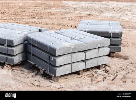 Cobblestone Brick Sidewalk And Curb High Resolution Stock Photography And Images Alamy