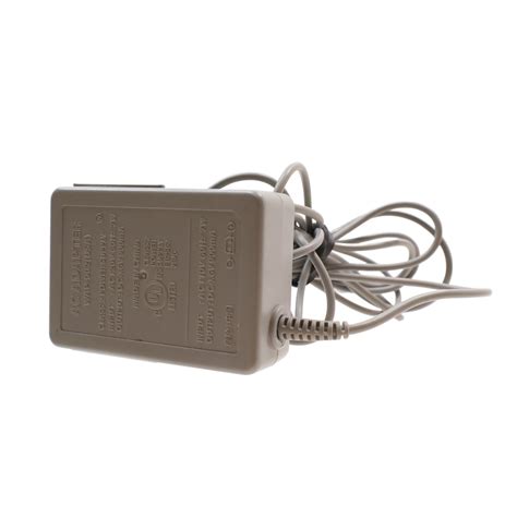 Nintendo Dsi Twl 001 Dual Screen Handheld Video Game System White 9707