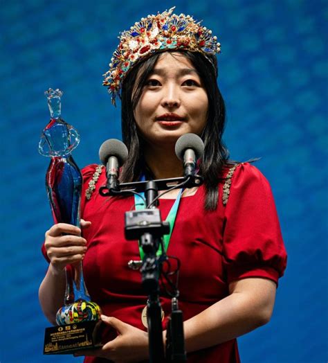 Ju Wenjun Crowned With Her Fourth Wc Title “there Are Many Memorable Moments And This Is One