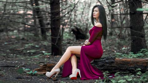 Картинки красива дівчина сексуальна дівчина дівчина позує красуня погляд няшка гламур