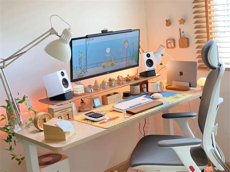 ตกแต่งโต๊ะคอมออกมาแนวน่ารัก ☁️ แกลเลอรีที่โพสต์โดย รีวิว มินิมอล 🌷 Lemon8