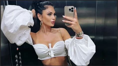 Венцислава Тафкова смая мъжете като русалка СНИМКА Информационна агенция ПИК