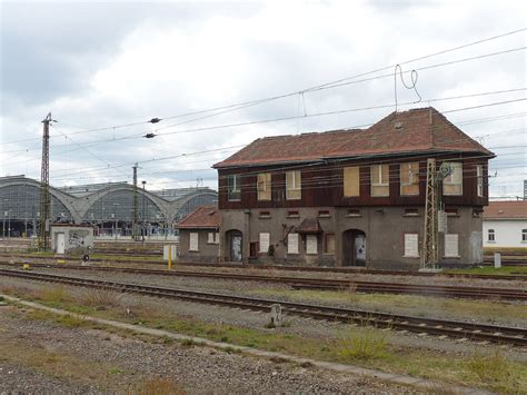 Db 101 118 8 Baujahr 1998 Adtranz Mit Werbung Db Kuriergepäck Auf Rangierfahrt Vom Bahnsteig
