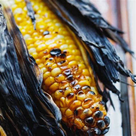Grilled Corn On The Cob In Foil With Garlic Butter