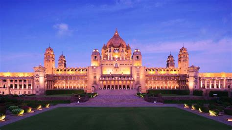 5 Grand Indian Royal Palaces Where You Can Live Life King Size