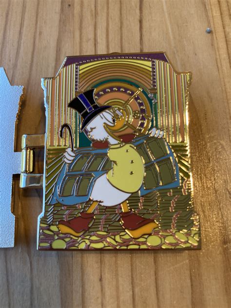84962 Scrooge Mcduck With Money Jacket Scrooge Mcduck Hinged Money