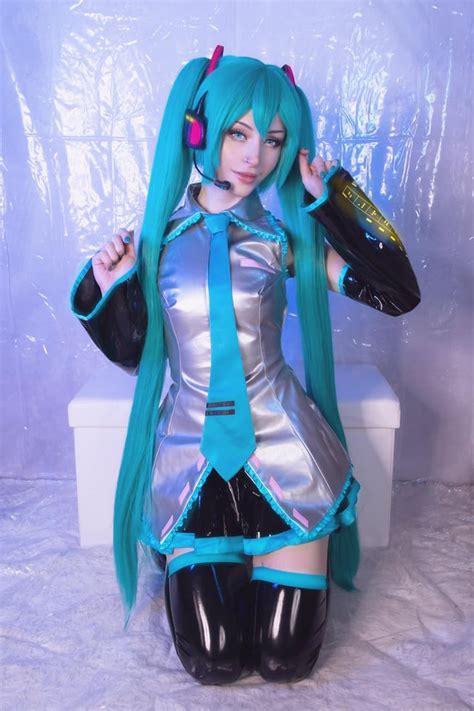 Hatsune Miku Cosplay By Shiroktsne Rhatsunemiku