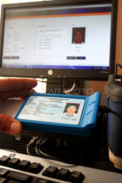 CARD READER E KTP ANTARA Foto