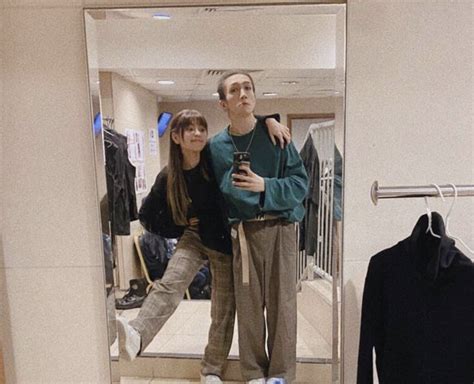 Mirror舞者臥床8週病況稍好轉 女友日日穿他衣服解思念之苦