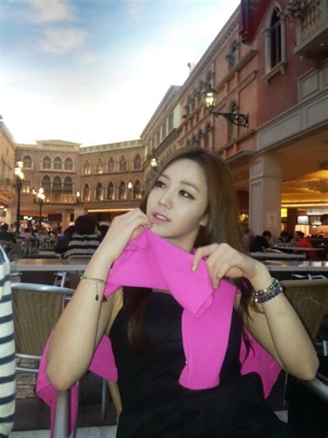 Kang Ye Bin 강예빈 Elegant Fashion ~ Al Mubins