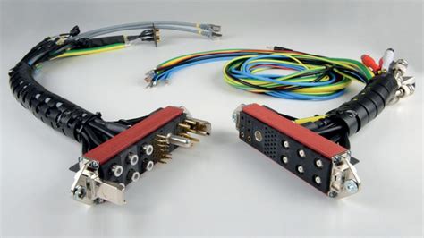 Hybrid Connectors For Industrial Automation