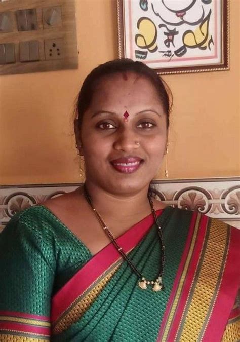 Pin By Anil Kumar On Auntie Beautiful Girls Body Indian Long Hair Braid Beautiful Women Over