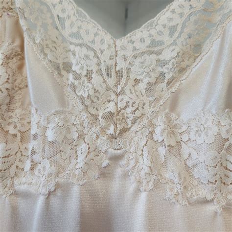 Vintage Vassarette Ecru Lace And Nylon Dress Slip S Gem