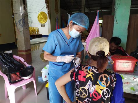 အမာမြို့တွင် အသက် ၁၈ နှစ်အထက် ပြည်သူများအား ပထမအကြိမ်အဖြစ် ကိုဗစ် ၁၉