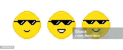 검은 픽셀 안경에 귀여운 미소 8비트 픽셀 아트 스타일의 만화 캐릭터입니다 보스 밈 캐릭터처럼 마피아 갱스터 펑키 로고 벡터