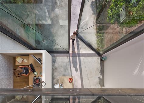 Sculp It Adds Worlds Largest Pivoting Window To A Townhouse