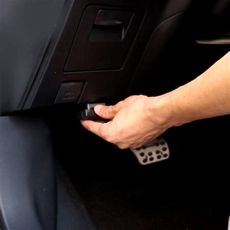 Portable OBD Canbus Speed Lock Car Safety Door Lock Unlock OBD Module For Toyota Alexnld Com