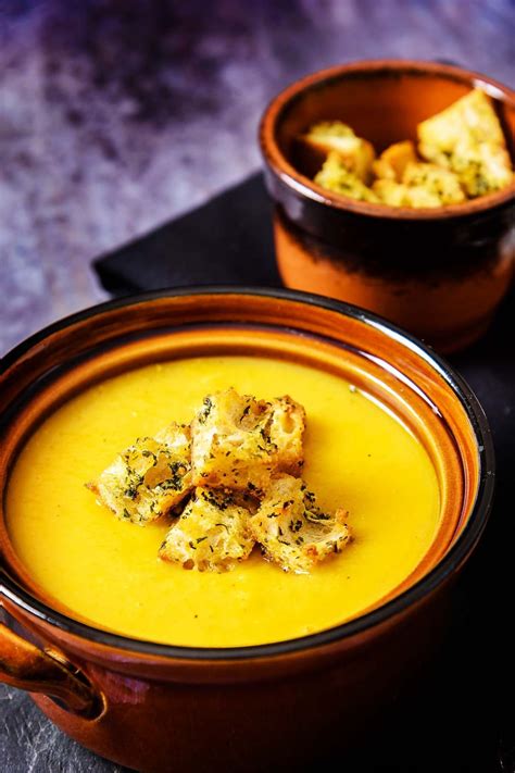 This Vegan Curried Parsnip Soup Is Mild And Full Of Sweet Parsnip Flavour Easy To Make And Will