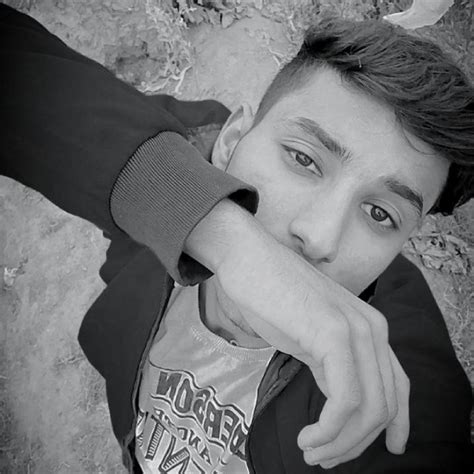 لیموزیک دانلود آهنگ جدید دانلود آهنگ بیوگرافی امیر فِلو خواننده رپ لیموزیک دانلود آهنگ