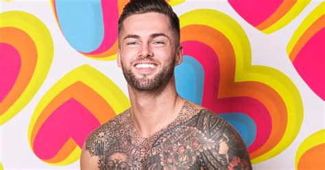 Love Island Leaked Set Snaps Show Demi Checking Out New Jamies Tattoos