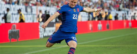 Where Does Julian Gressel Fit For The Crew Massive Report