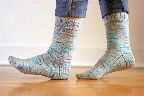 Free Easy Sock Knitting Patterns Great For Beginners Sarah Maker